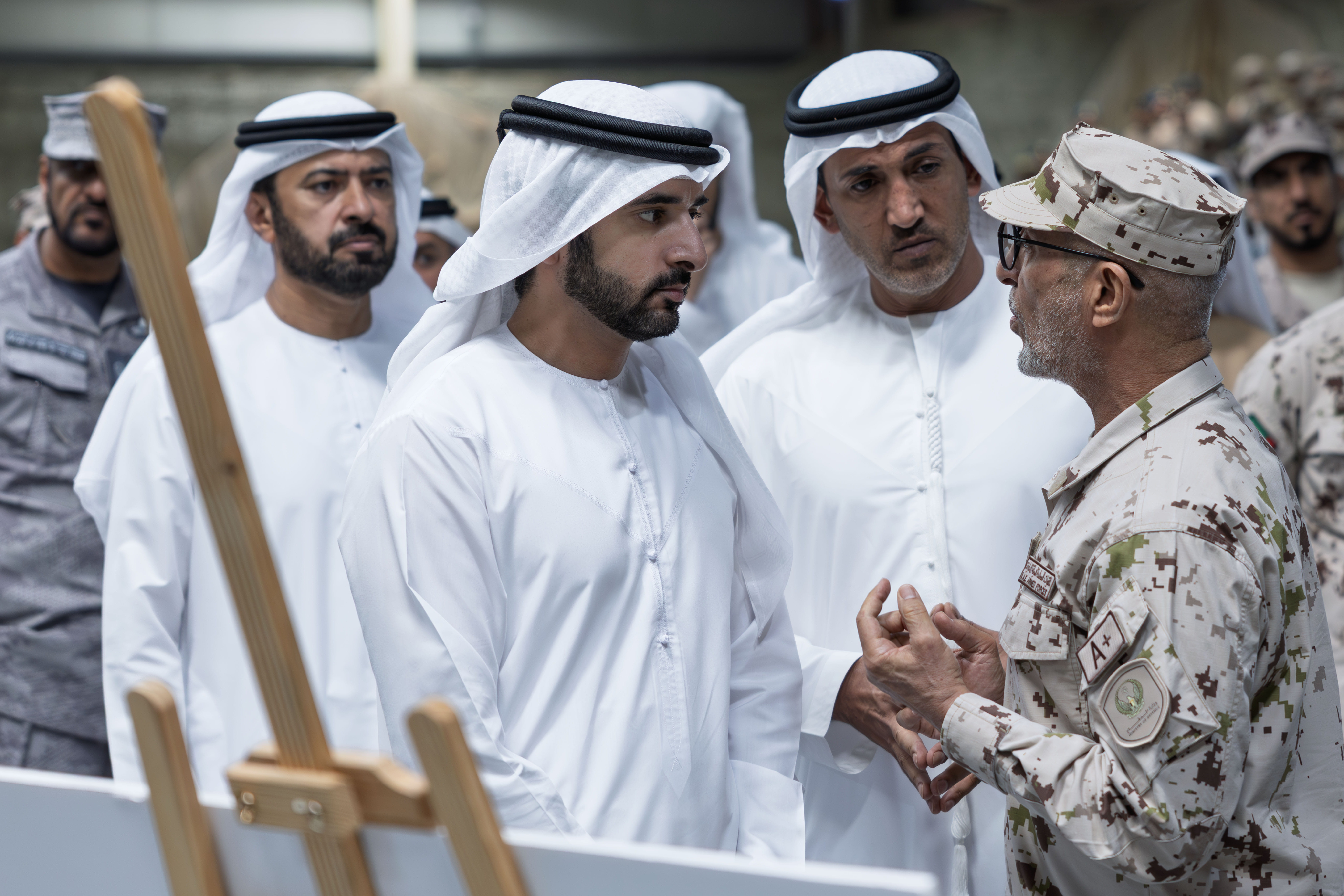 UAE President visits Khalifa bin Zayed II Airborne Brigade Command