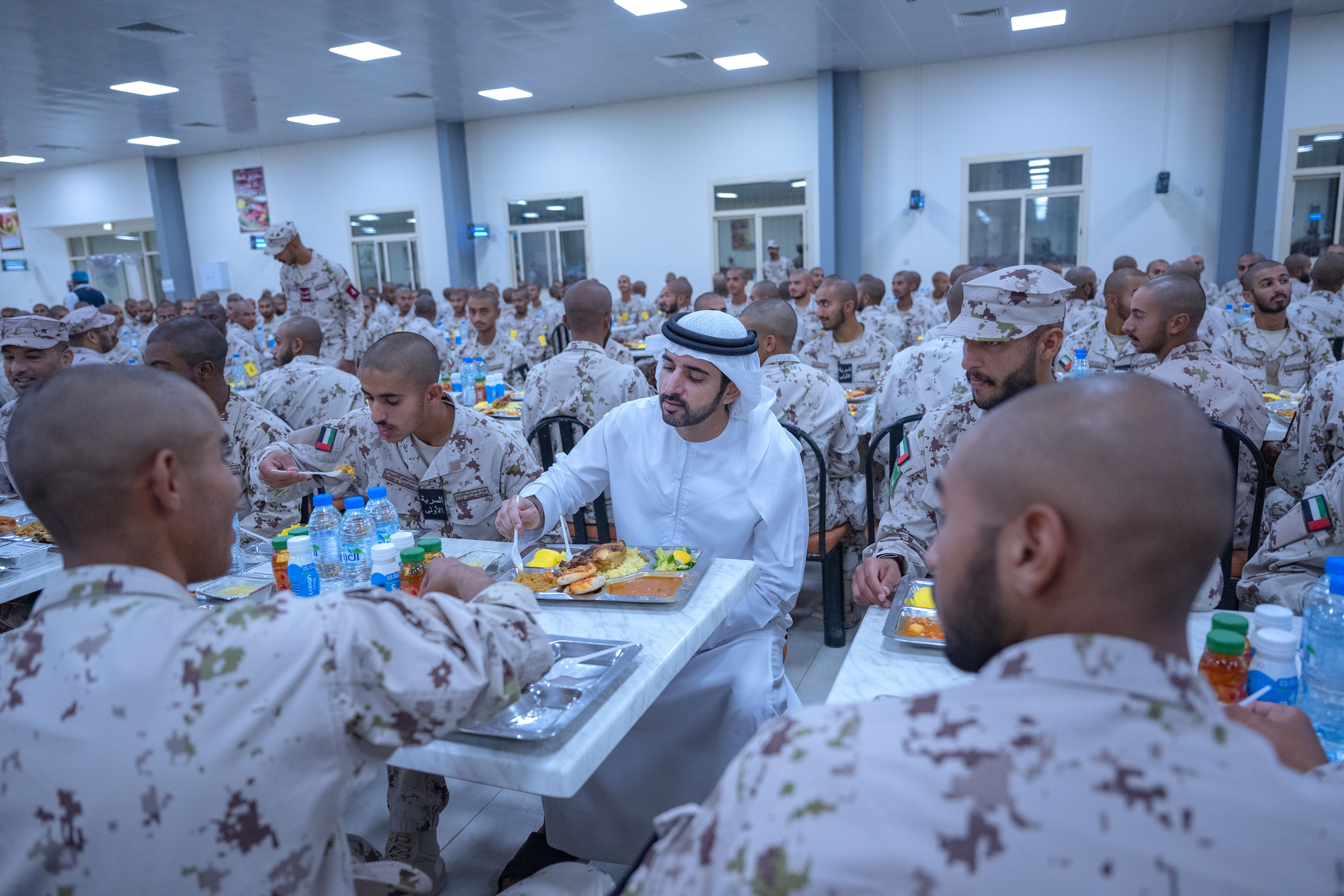 Hamdan bin Mohammed shares Iftar with national service recruits in Abu ...