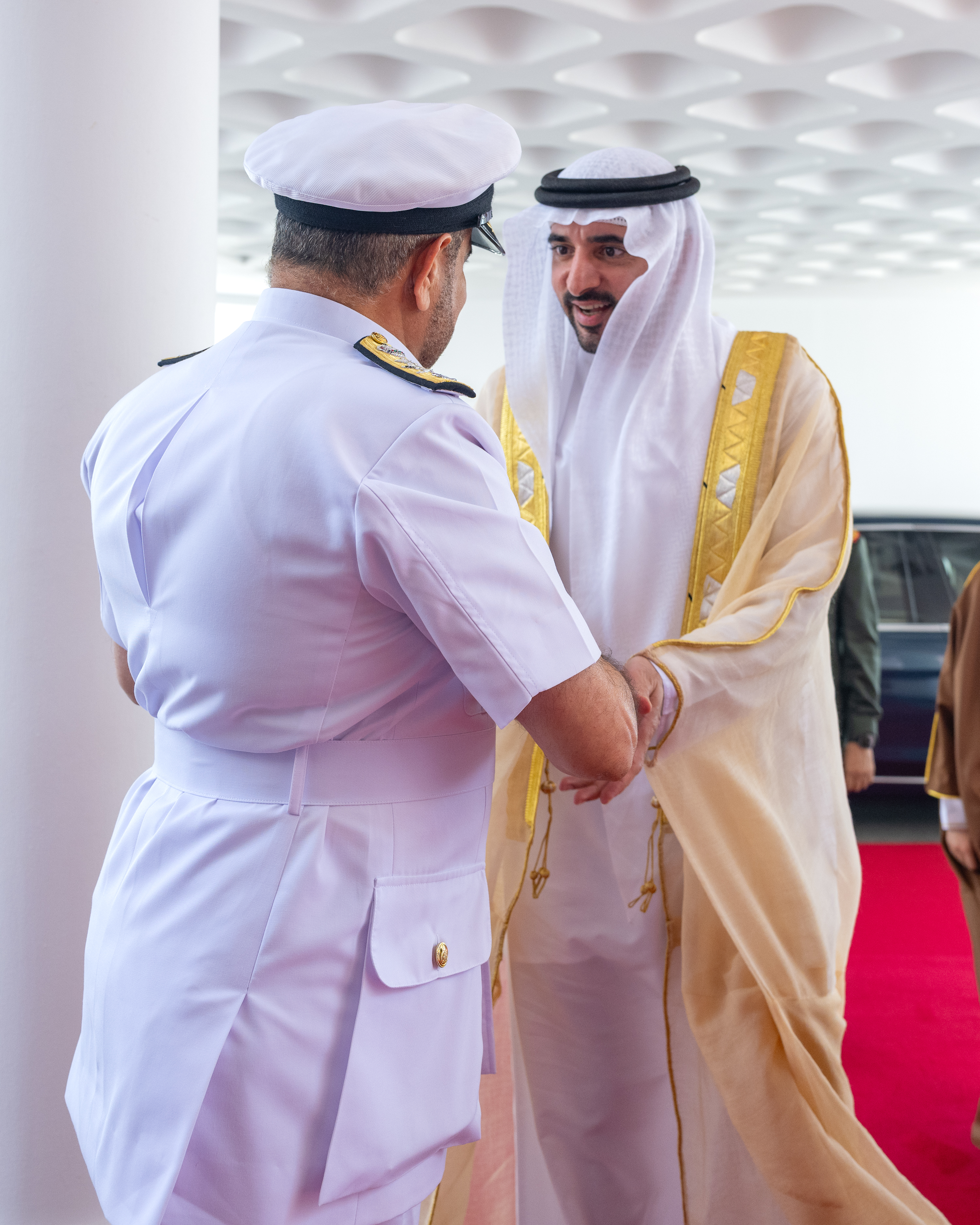 Hamdan bin Mohammed meets with Oman’s Deputy Prime Minister for Defence ...